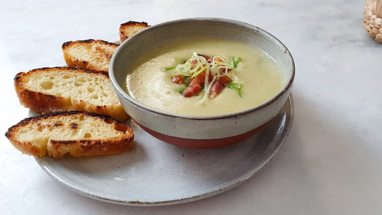 Sopa Cremosa de Alho-poró e Bacon: Receita Deliciosa para Dias Frios ...